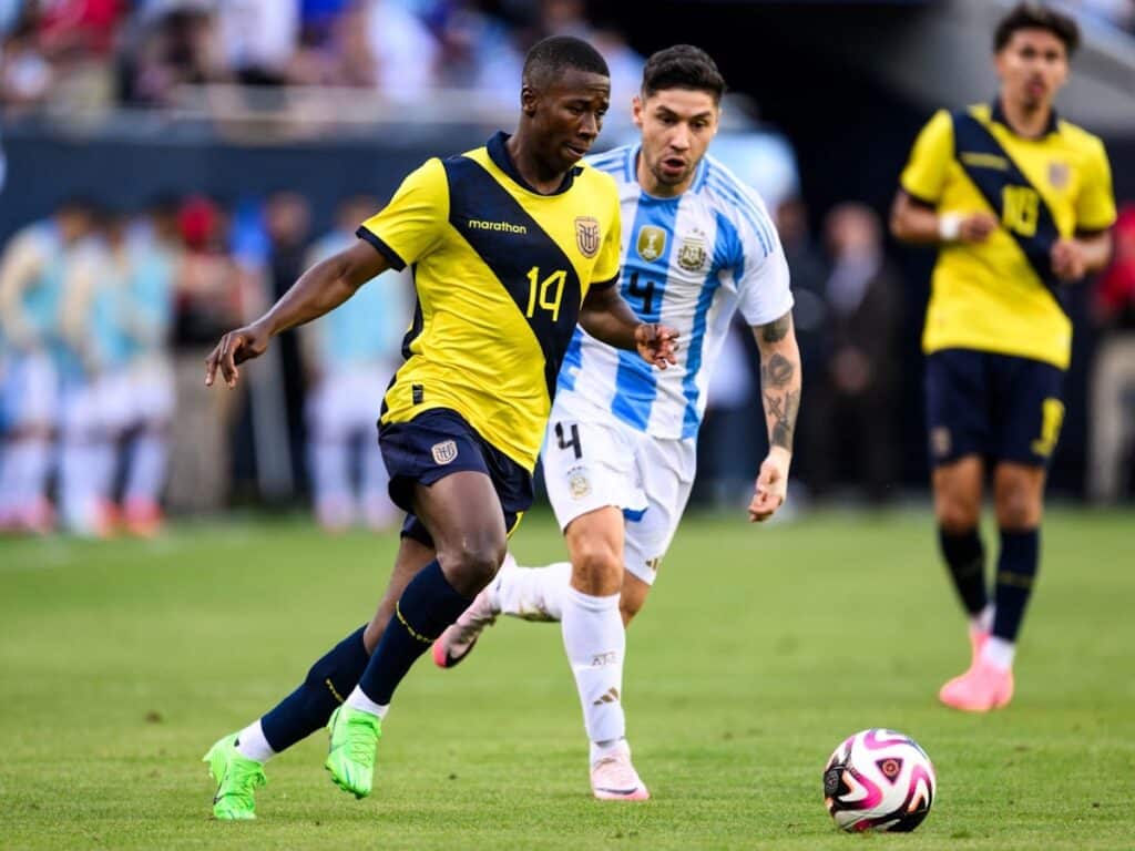 Ecuador National Football Team Vs Bolivia National Football Team ...